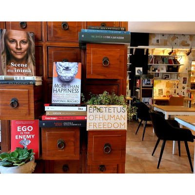 Seneca Anticafe - Librăria unde schimbi lumea